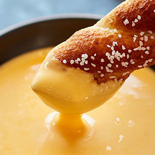 Extra Melt® Cheeses & Sauces | Land O’Lakes Foodservice